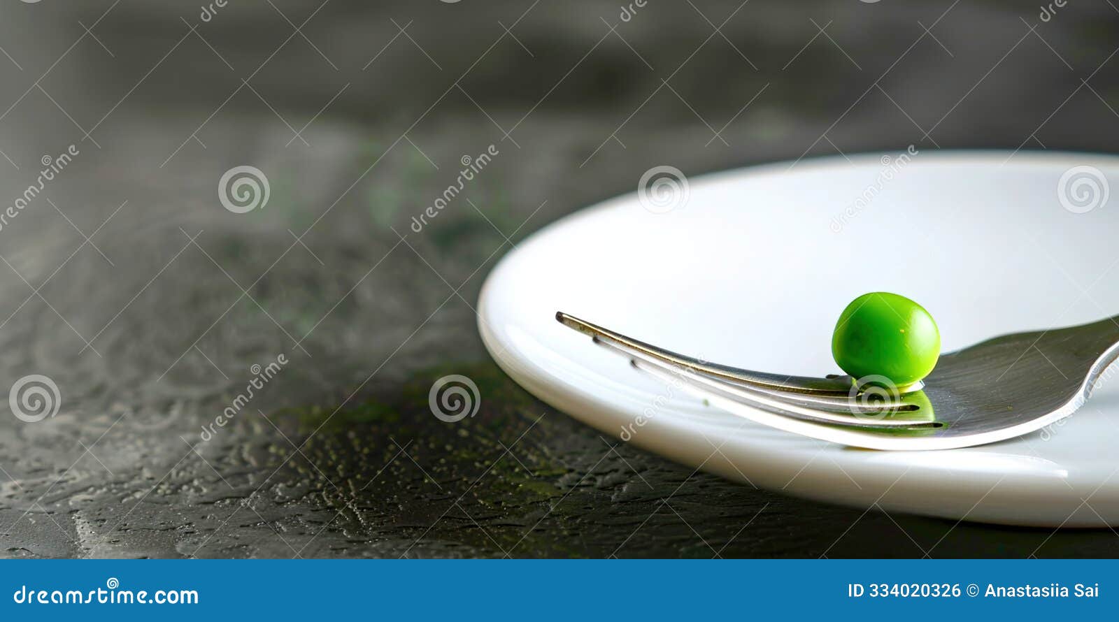 Green Pea on a Fork in a Plate Stock Photo - Image of nutrition ...