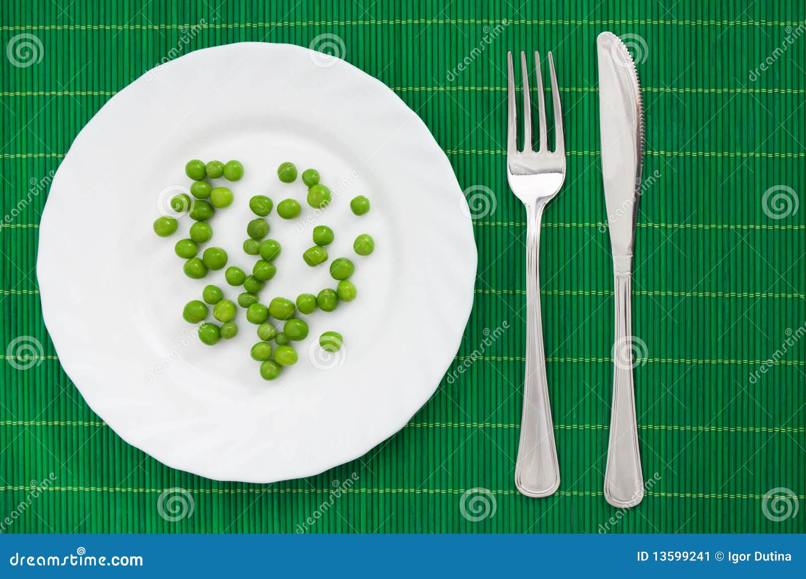 Green Peas Served on a Plate Stock Image - Image of ingredient, healthy ...
