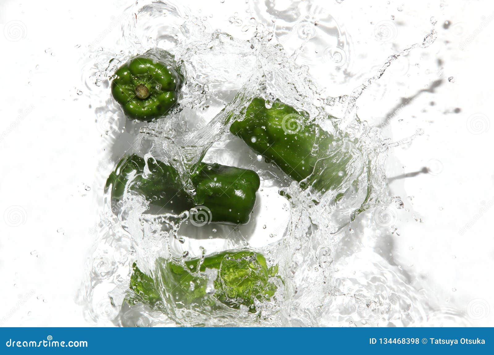 Green pepper in the water stock photo. Image of healthy - 134468398