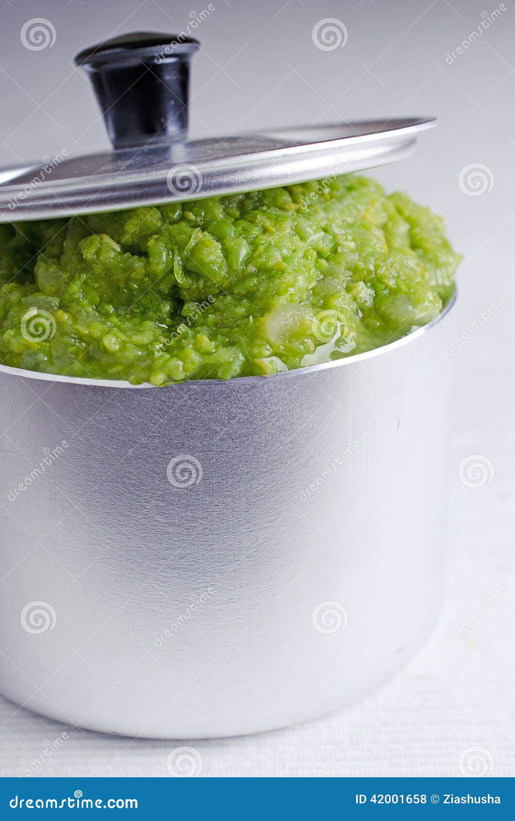 Green puree stock photo. Image of snack, bowl, garnish - 42001658
