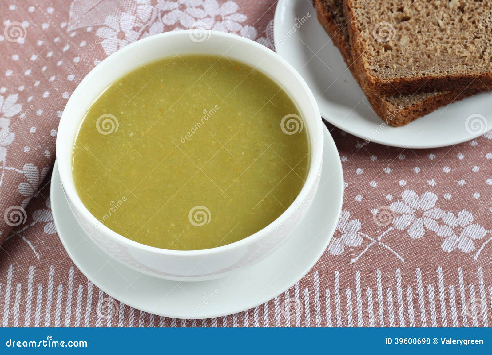 Green Pureed Soup and Brown Bread Stock Photo - Image of vegetable ...