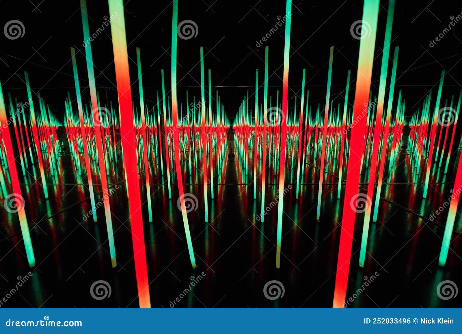 Green and Red LED Light Poles in Infinity Mirror Room Editorial Photo ...