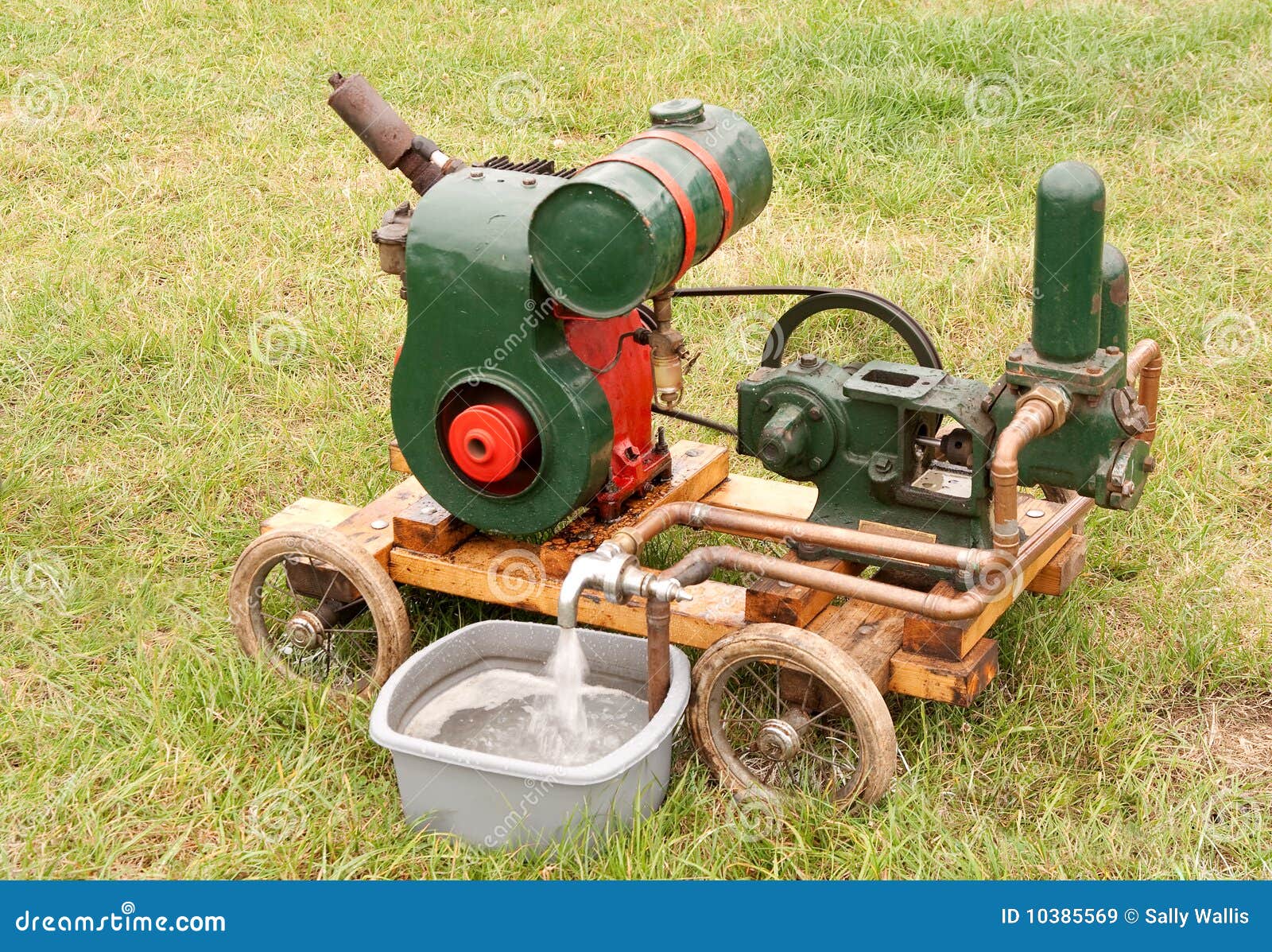 Green & Red Painted Old Water Pump Stock Image - Image of wheels, pump ...