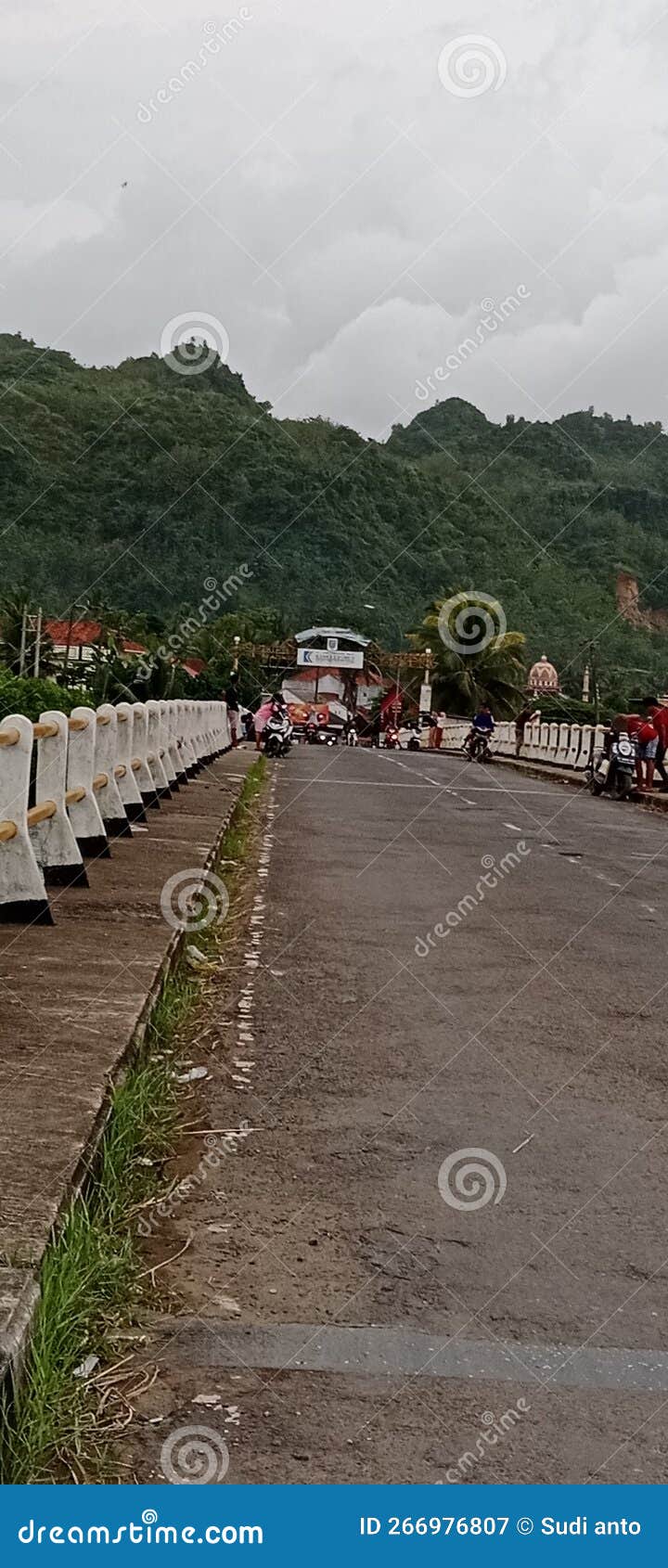 Green River Bridge in the Afternoon 1000 Climb Stock Image - Image of ...