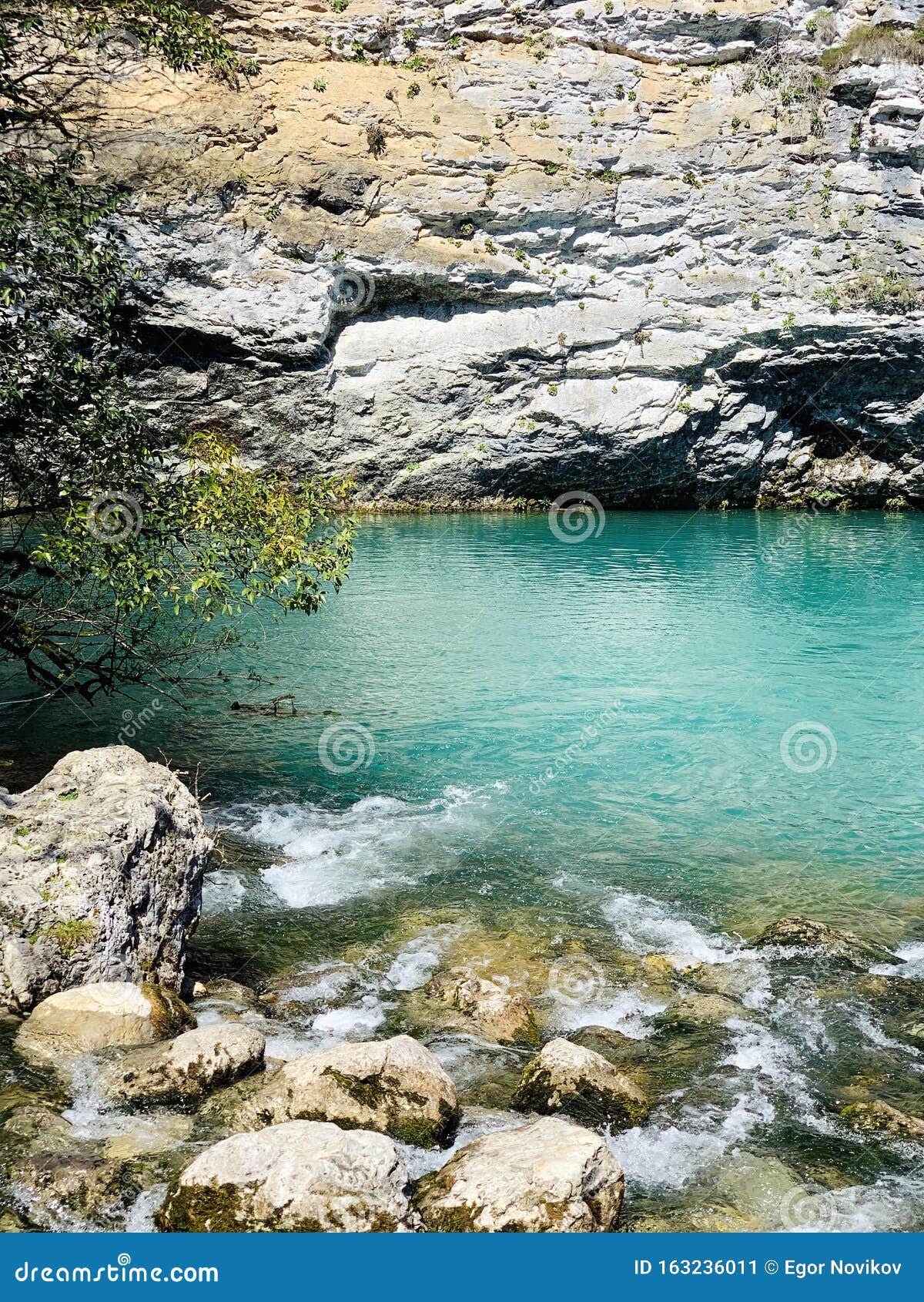 Green River and Stone Rocks, Summertime on the River Bank Stock Image ...