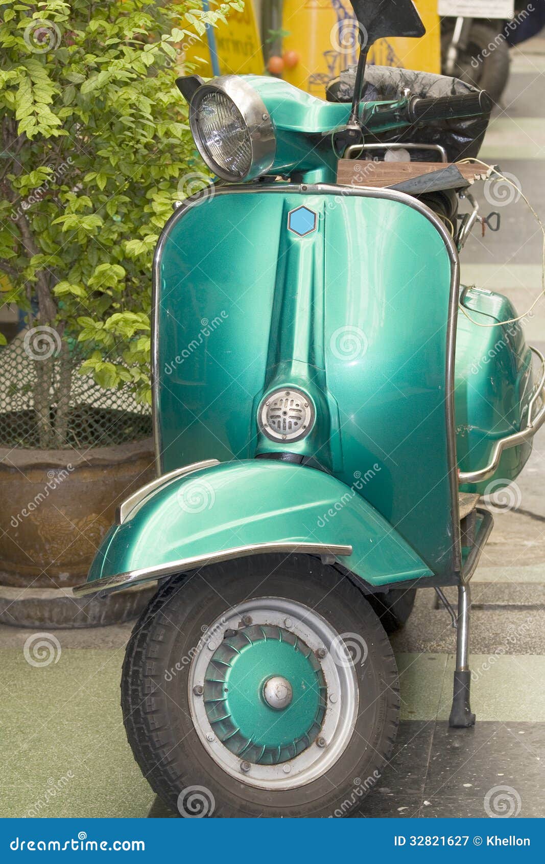 Green scooter stock image. Image of motor, metallic, scooter - 32821627