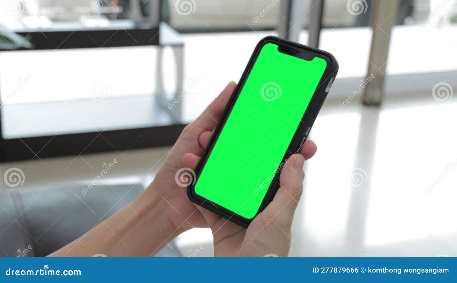 Green Screen, Hand Holding Phone, Mobile Phone Green Screen Stock ...