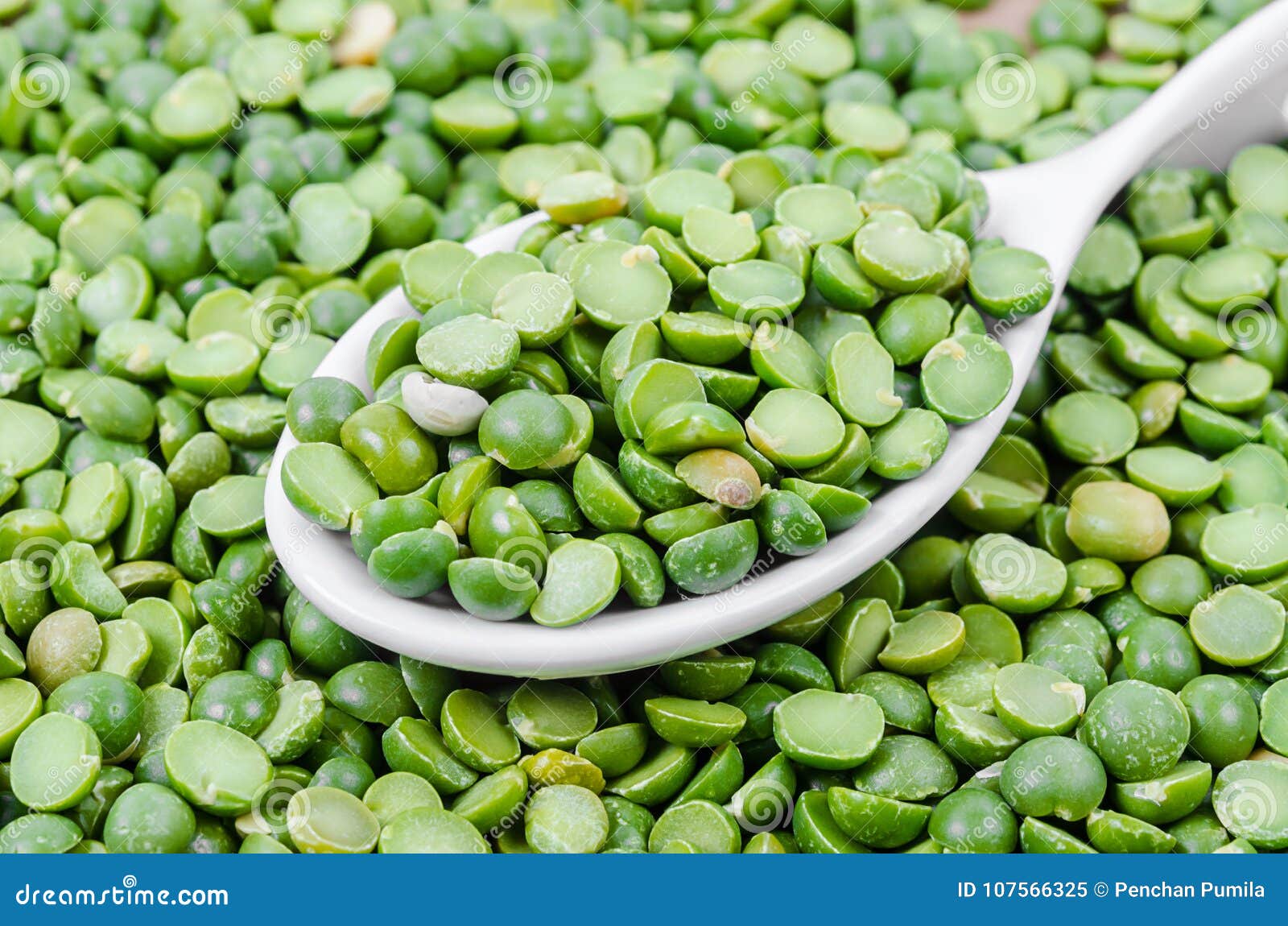 Green split peas. stock image. Image of bean, protein - 107566325