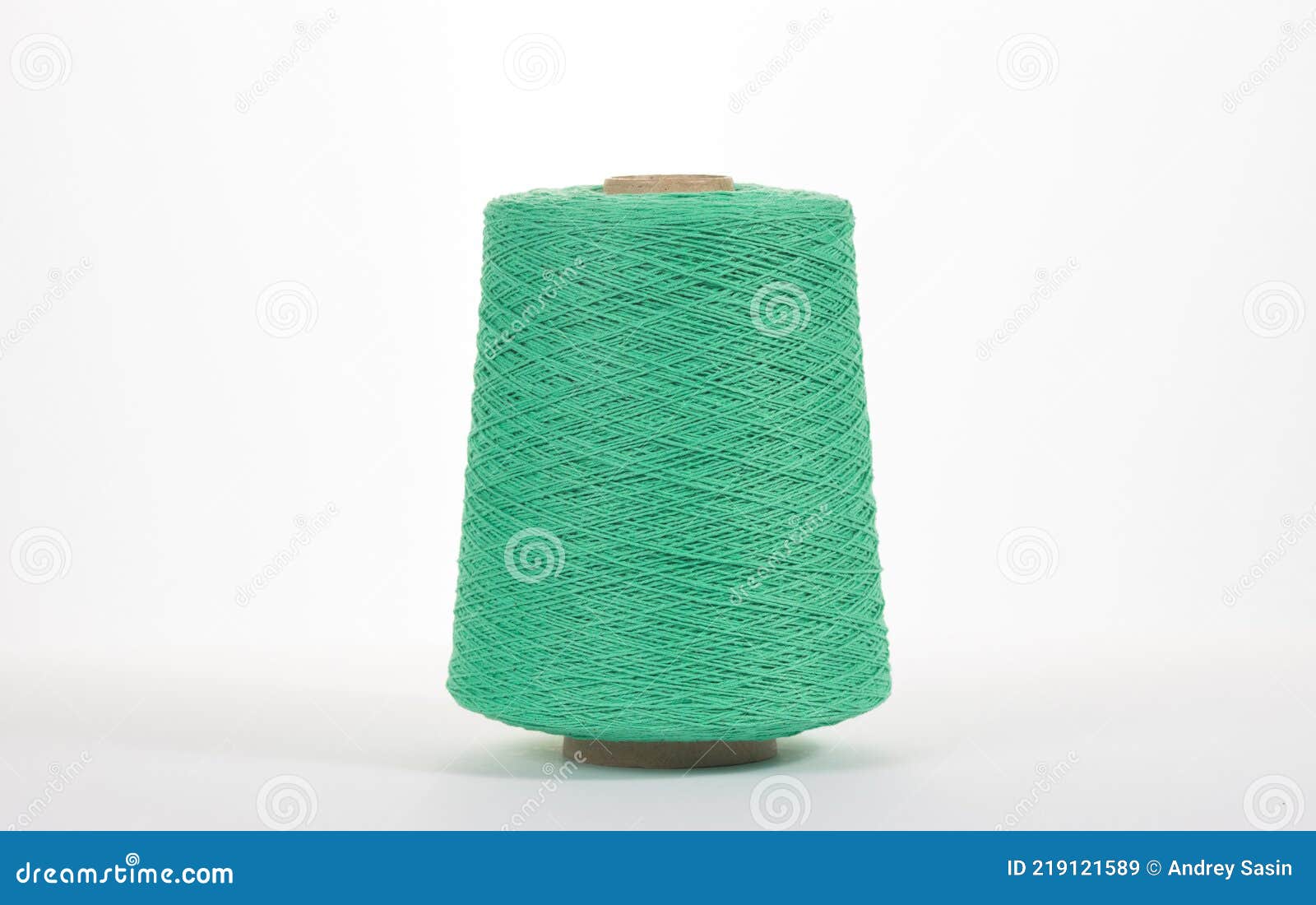 Green Spool with Cotton Thread on White Isolated Background Stock Image ...