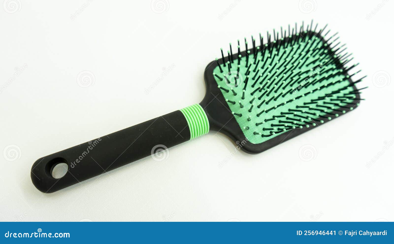 The green square comb stock image. Image of combs, beauty - 256946441