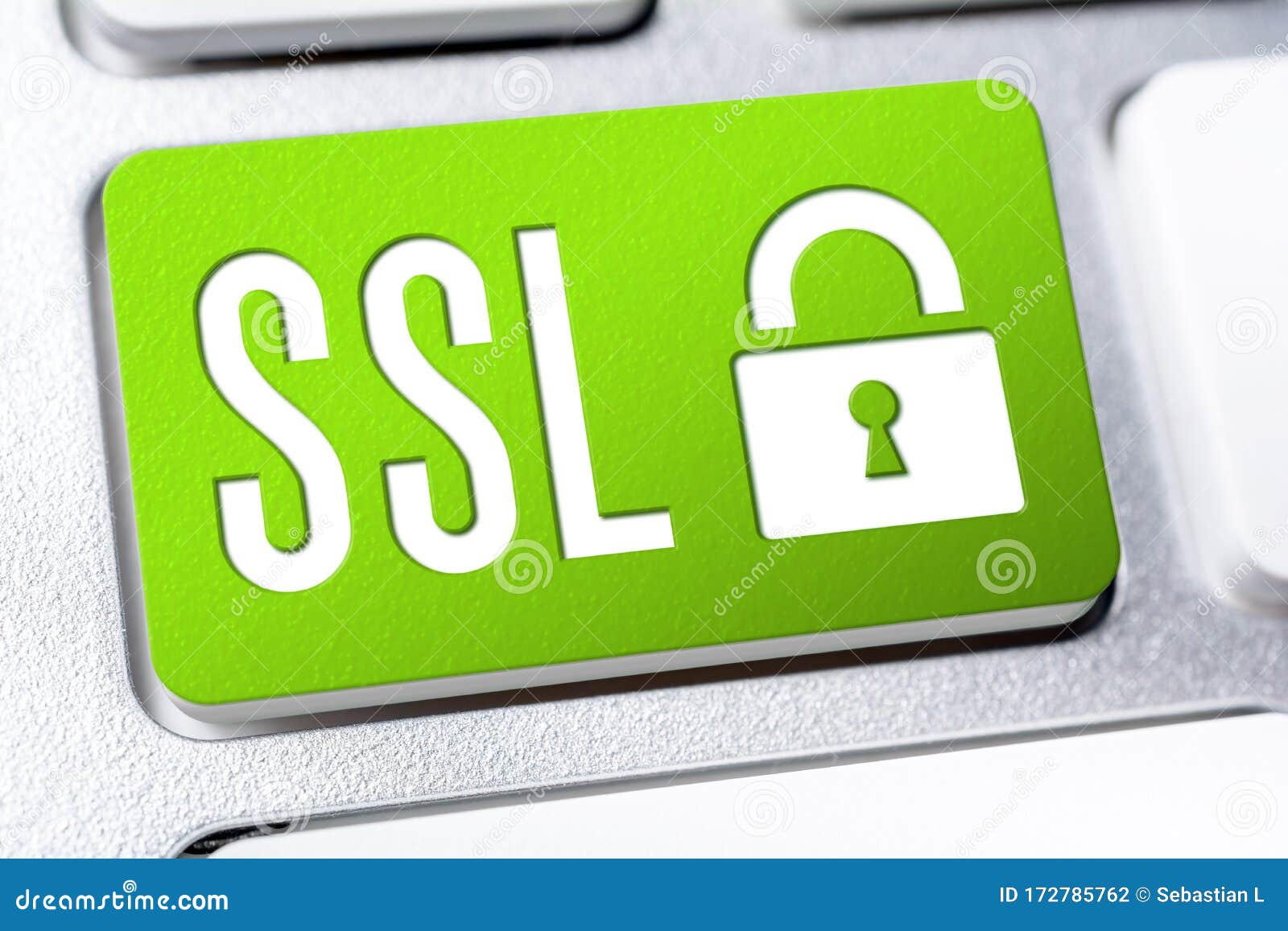 Green SSL Button with Lock on a Keyboard, Secure Internet Concept Stock ...