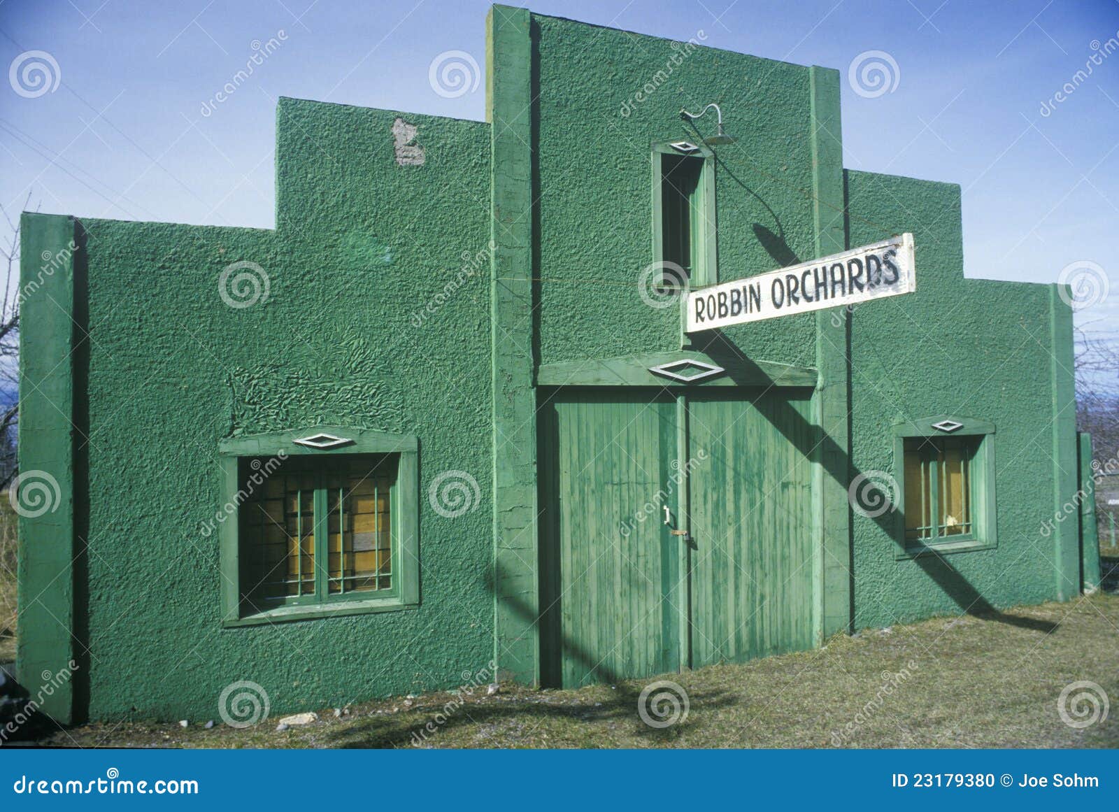 Green Store Front of Robbin Orchards Editorial Image - Image of america ...