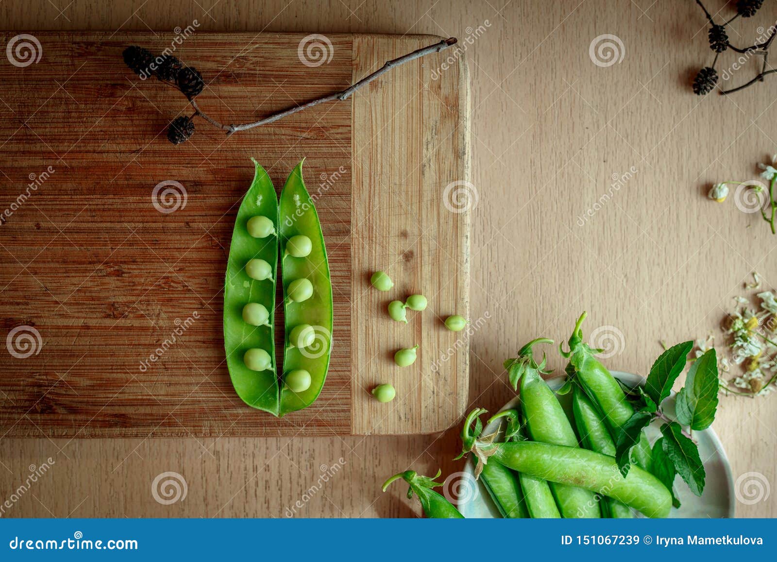 Green String of Peas on Wooden Kitchen Stock Image - Image of plate ...