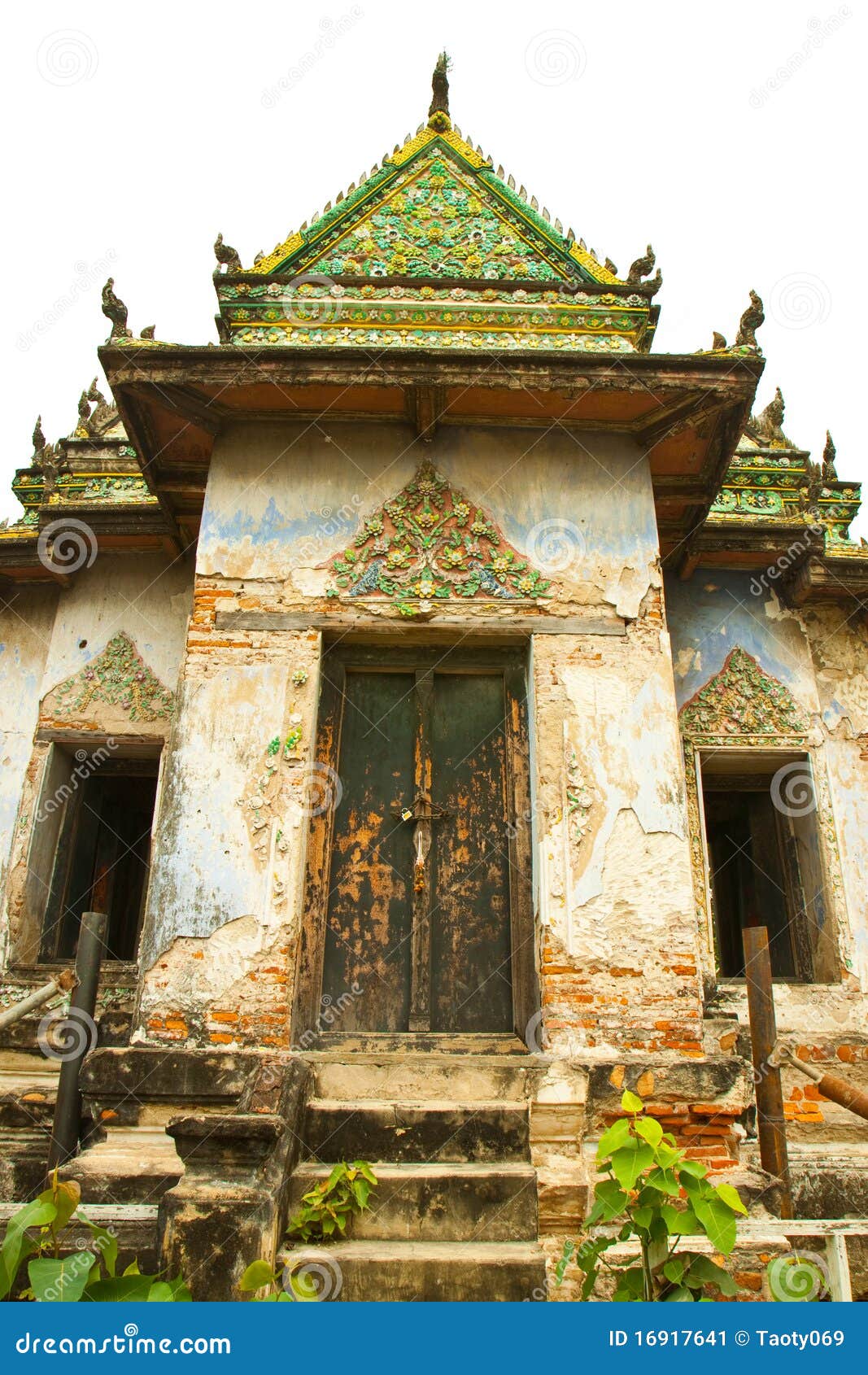 Green temple stock image. Image of gold, asian, bangkok - 16917641