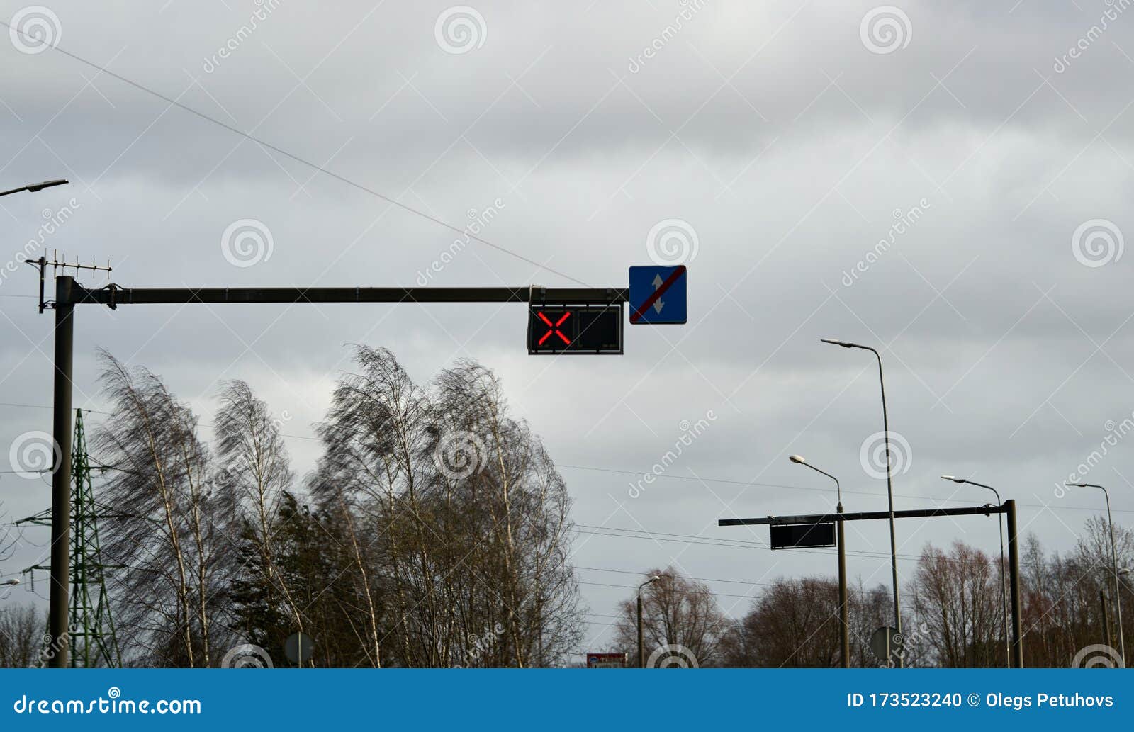 Green Traffic Light, Big City Traffic Stock Photo - Image of motion ...