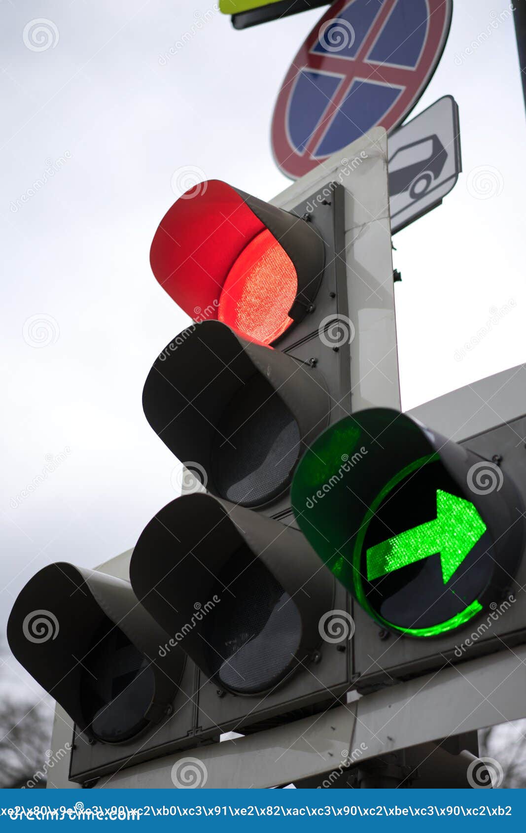Green Traffic Light, Big City Traffic Stock Photo - Image of commuter ...