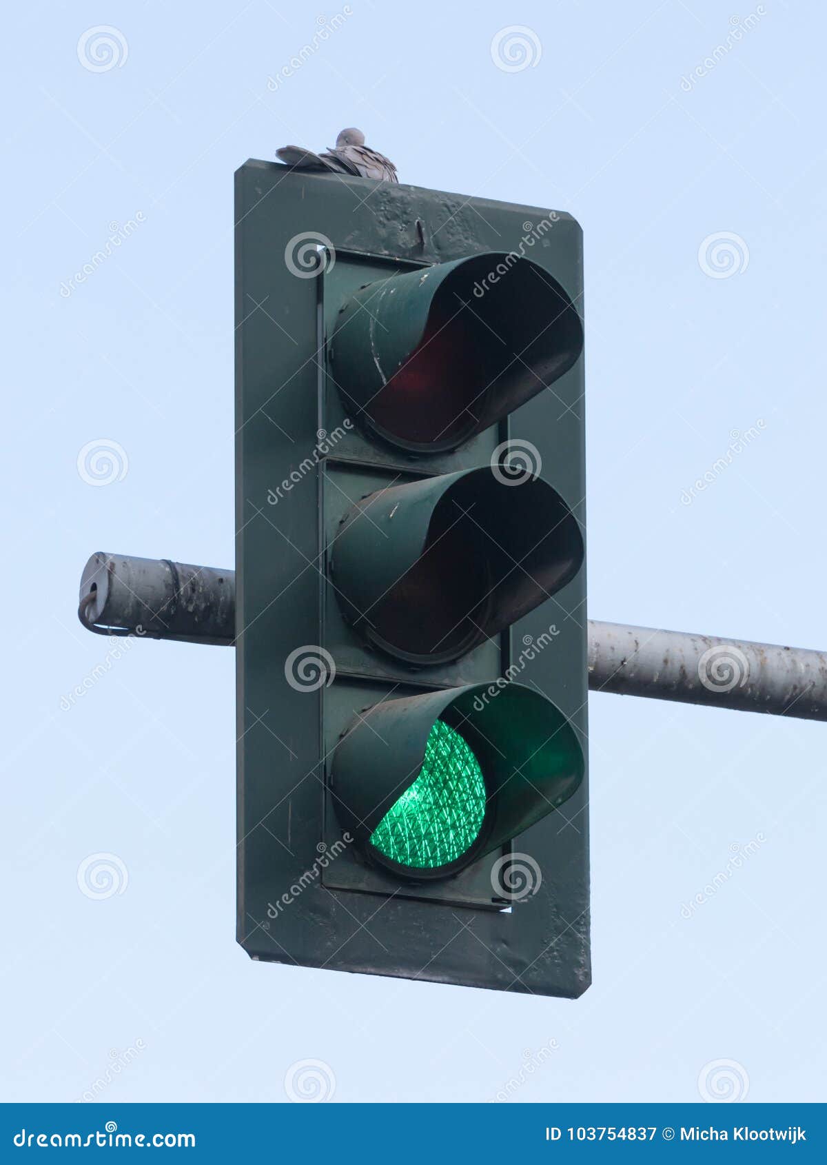 Green traffic light editorial photography. Image of light - 103754837