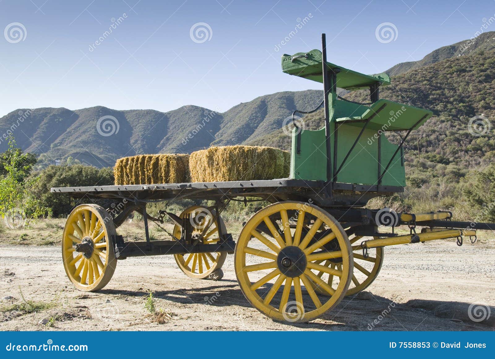 Green vintage buckboard stock image. Image of wooden, americana - 7558853