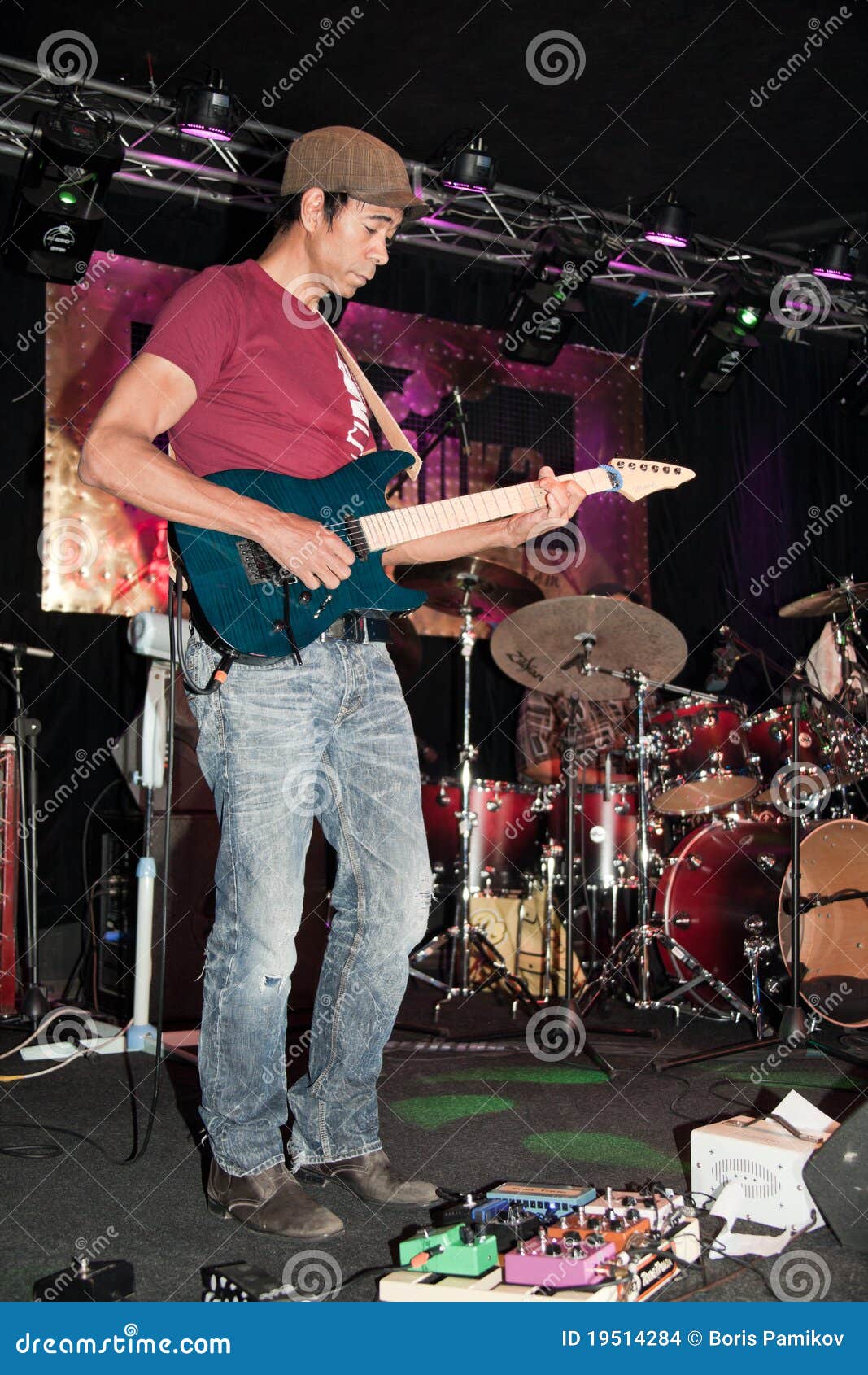 Greg Howe - guitarist editorial stock image. Image of concert - 19514284