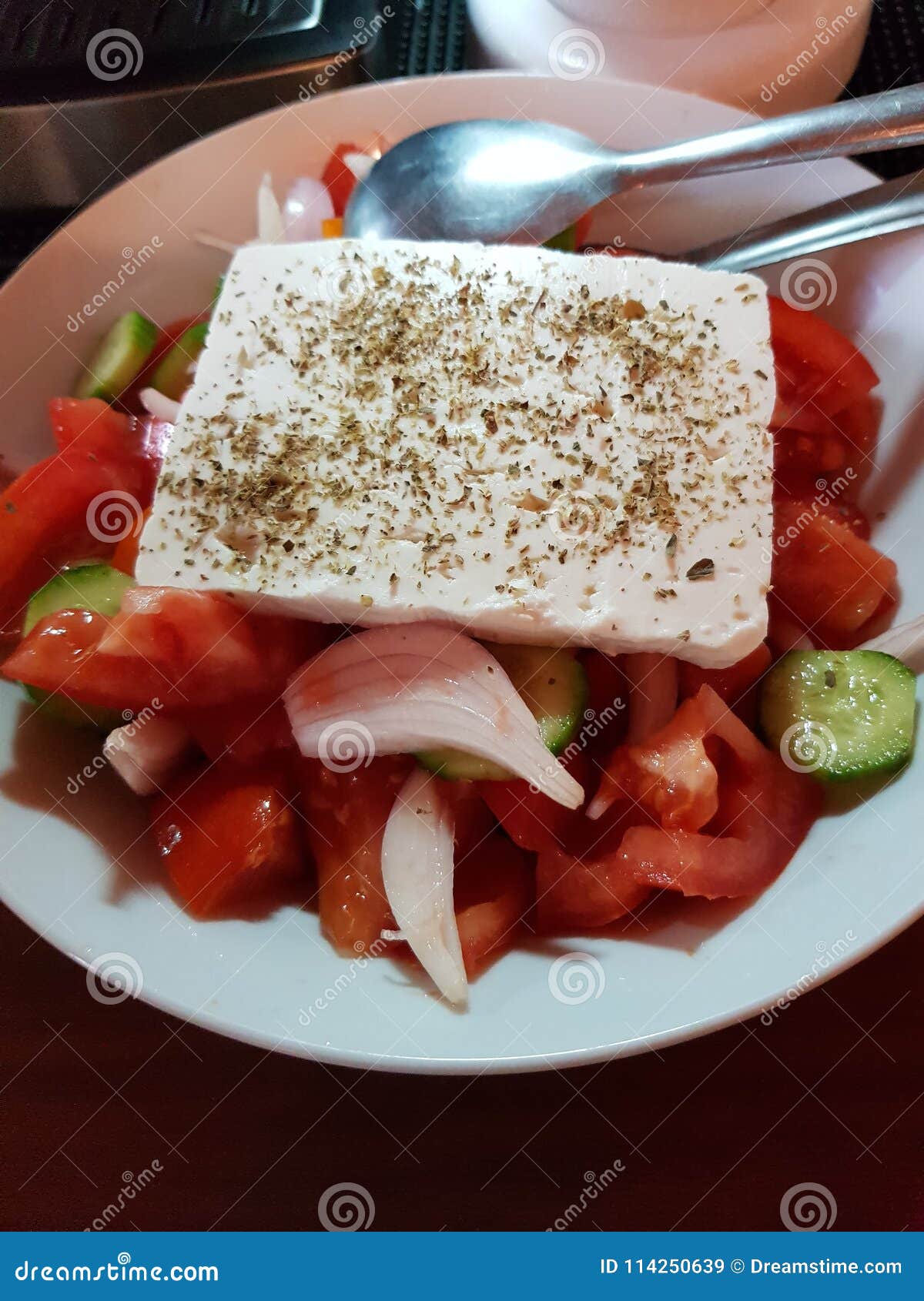 Grekisk sallad fotografering för bildbyråer. Bild av gjort - 114250639