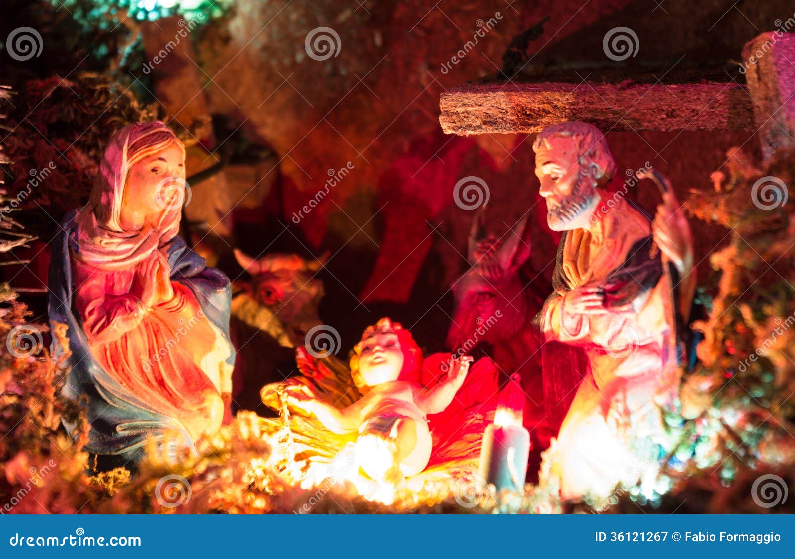 Greppia di Natale immagine stock. Immagine di santo, infante - 36121267