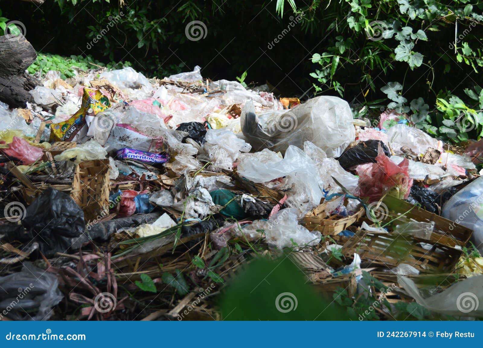 The Appearance of Piled Up Garbage. Cause of Environmental Pollution ...