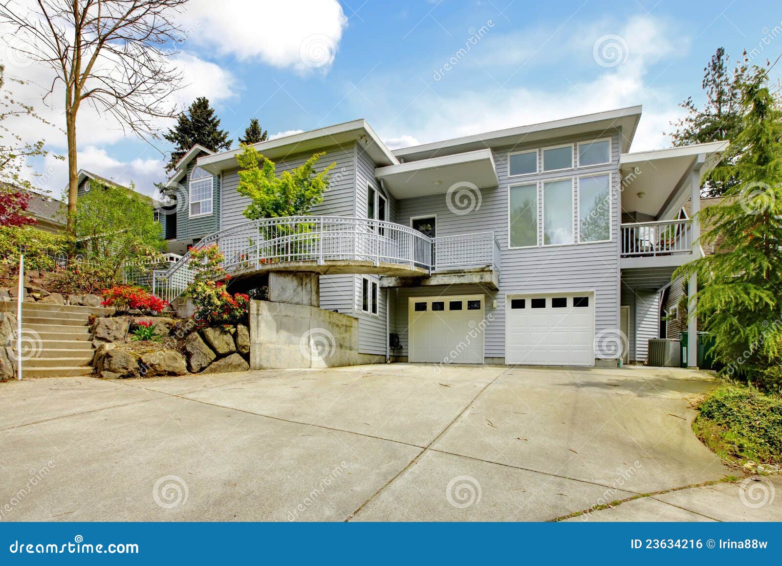 Grey Large Modern House Exterior Stock Photo - Image of landscape ...