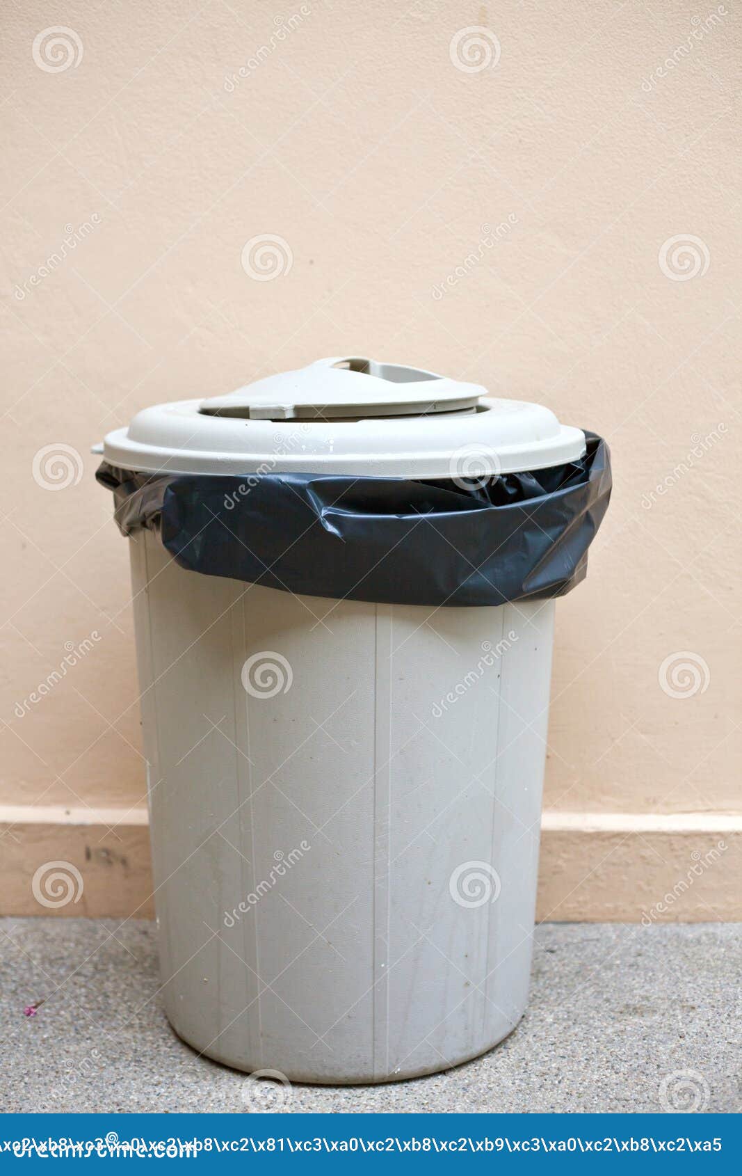 Grey plastic recycle bin stock image. Image of center - 29635937