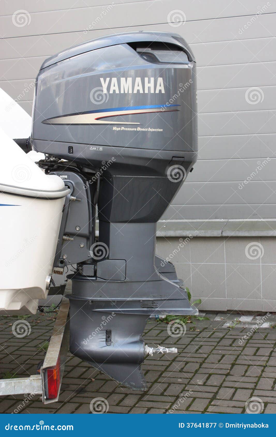 Grey speedboat engine editorial photography. Image of motor - 37641877