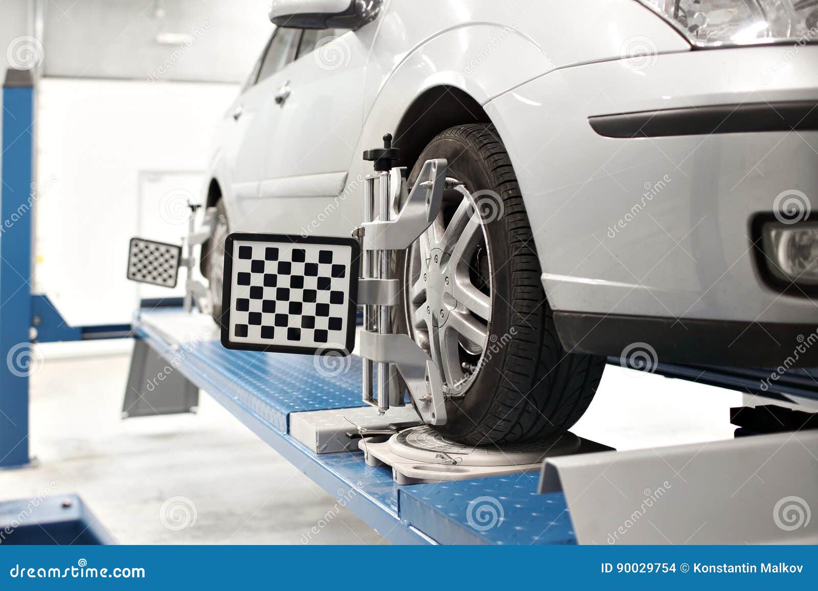 Grid Sensor Sets Mechanic on Auto. Car Stand with Sensors Wheels for ...