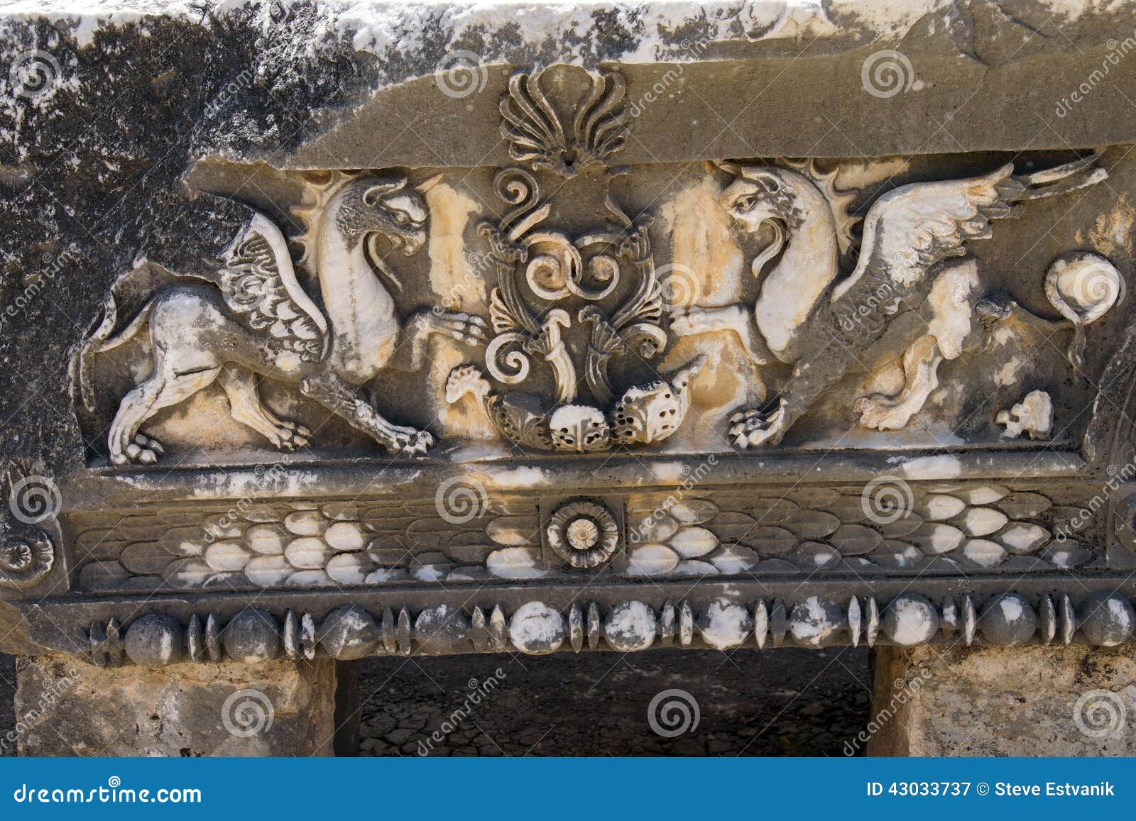 Griffin Sculptures, Winged Mythical Creature Stock Image - Image of ...