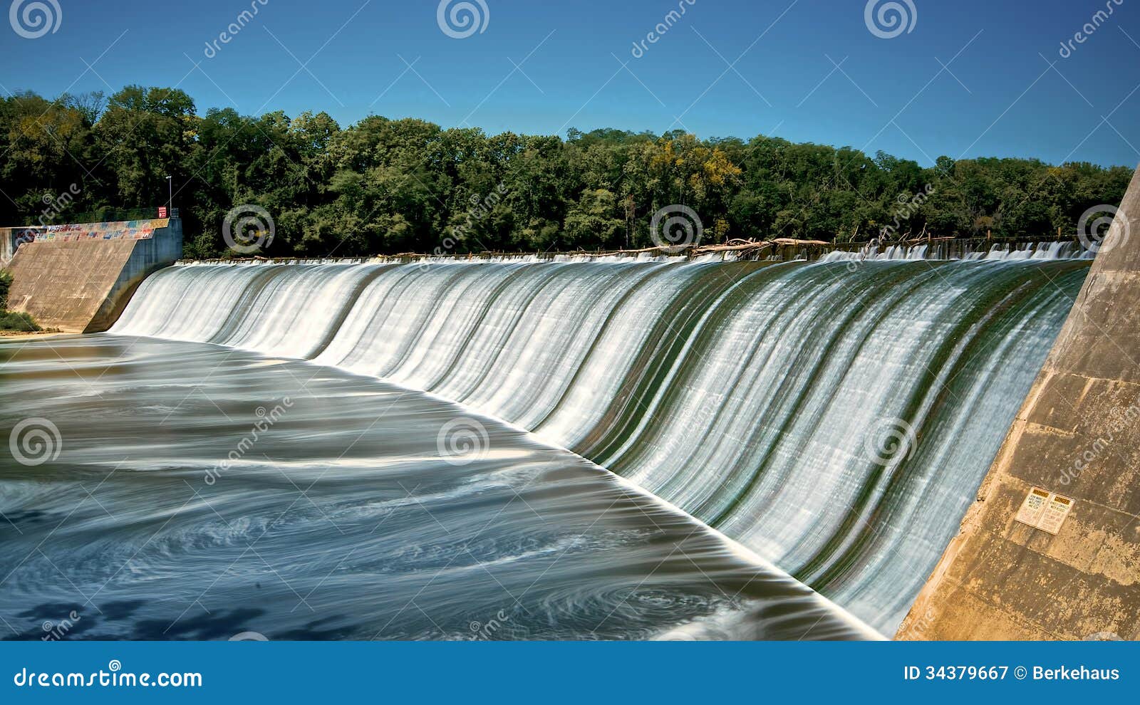 Griggs Dam in Summer stock image. Image of energy, motion - 34379667