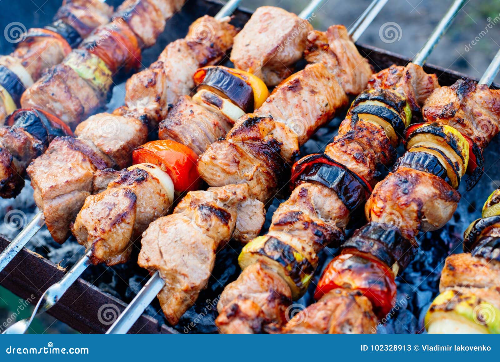 Grill Kebab obraz stock. Obraz złożonej z wschodni, kumberland - 102328913
