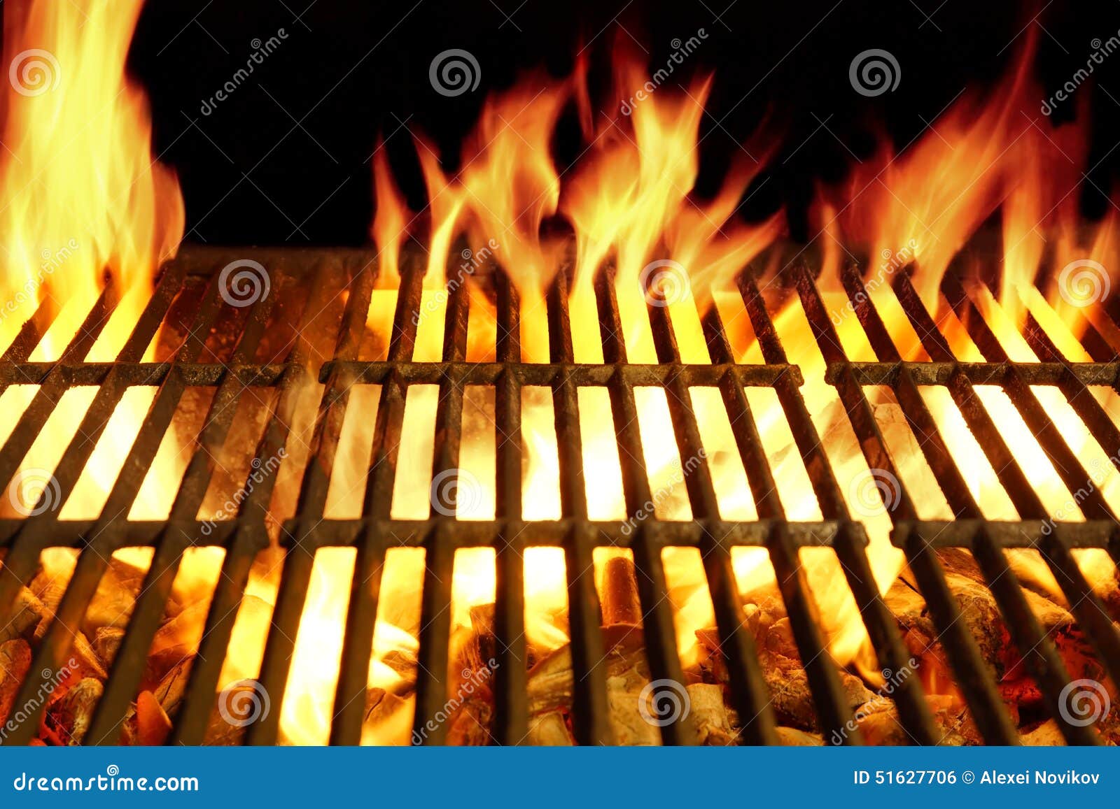 Grill-lodernder Grill-Nahaufnahme-Hintergrund Stockfoto - Bild von leer ...