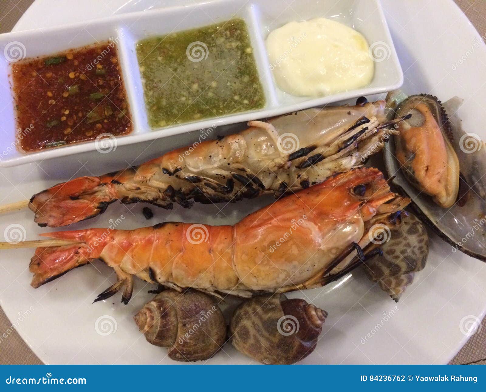 Grill shrimp and shellfish stock photo. Image of fare - 84236762