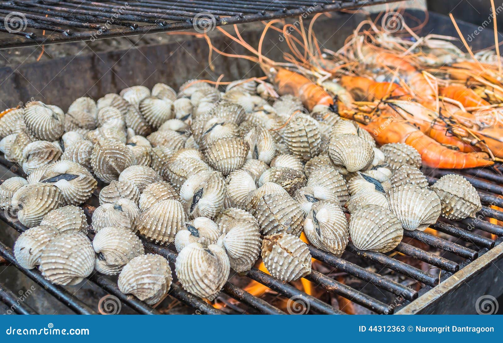 Grill shrimp and shellfish stock image. Image of collage - 44312363