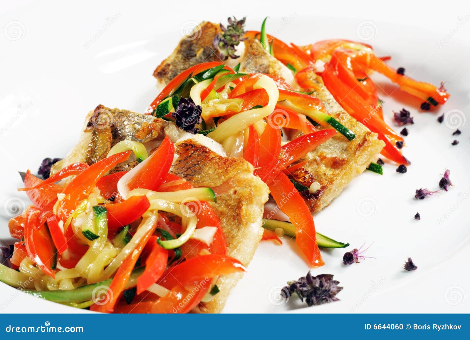 Grilled Fish With Julienne Vegetable Picture. Image: 6644060