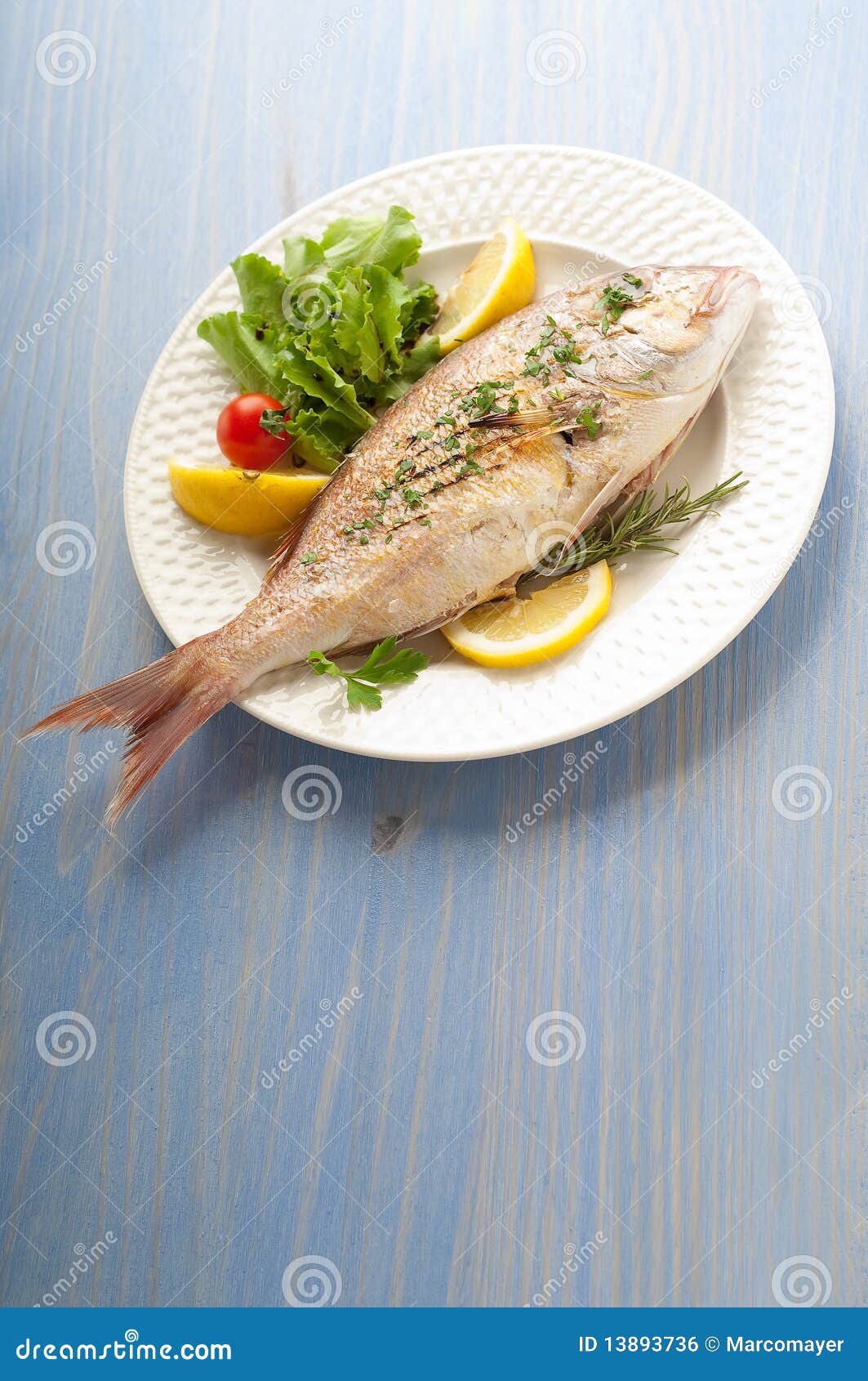 Grilled Red Snapper with Salad Stock Photo - Image of happiness, dive ...