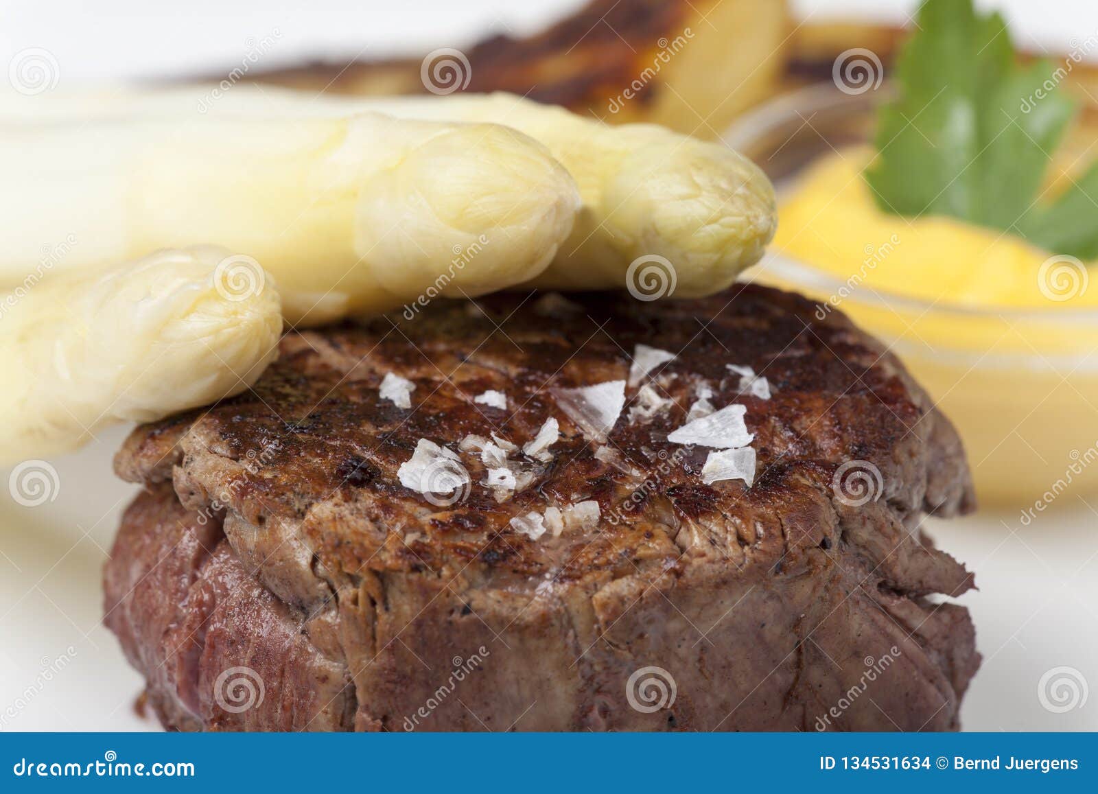 Steak with asparagus stock photo. Image of gravy, food - 134531634 Steak with asparagus stock photo. Image of gravy, food - 134531634