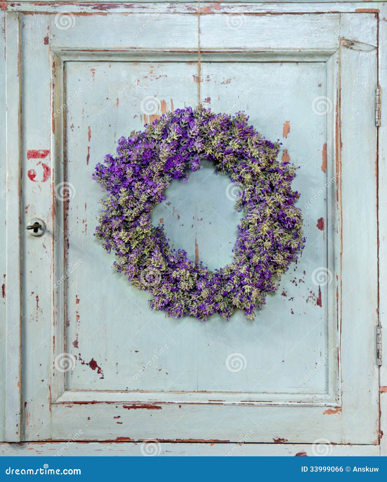 Grinalda Da Flor Com Alfazema Foto de Stock - Imagem de antigo ...