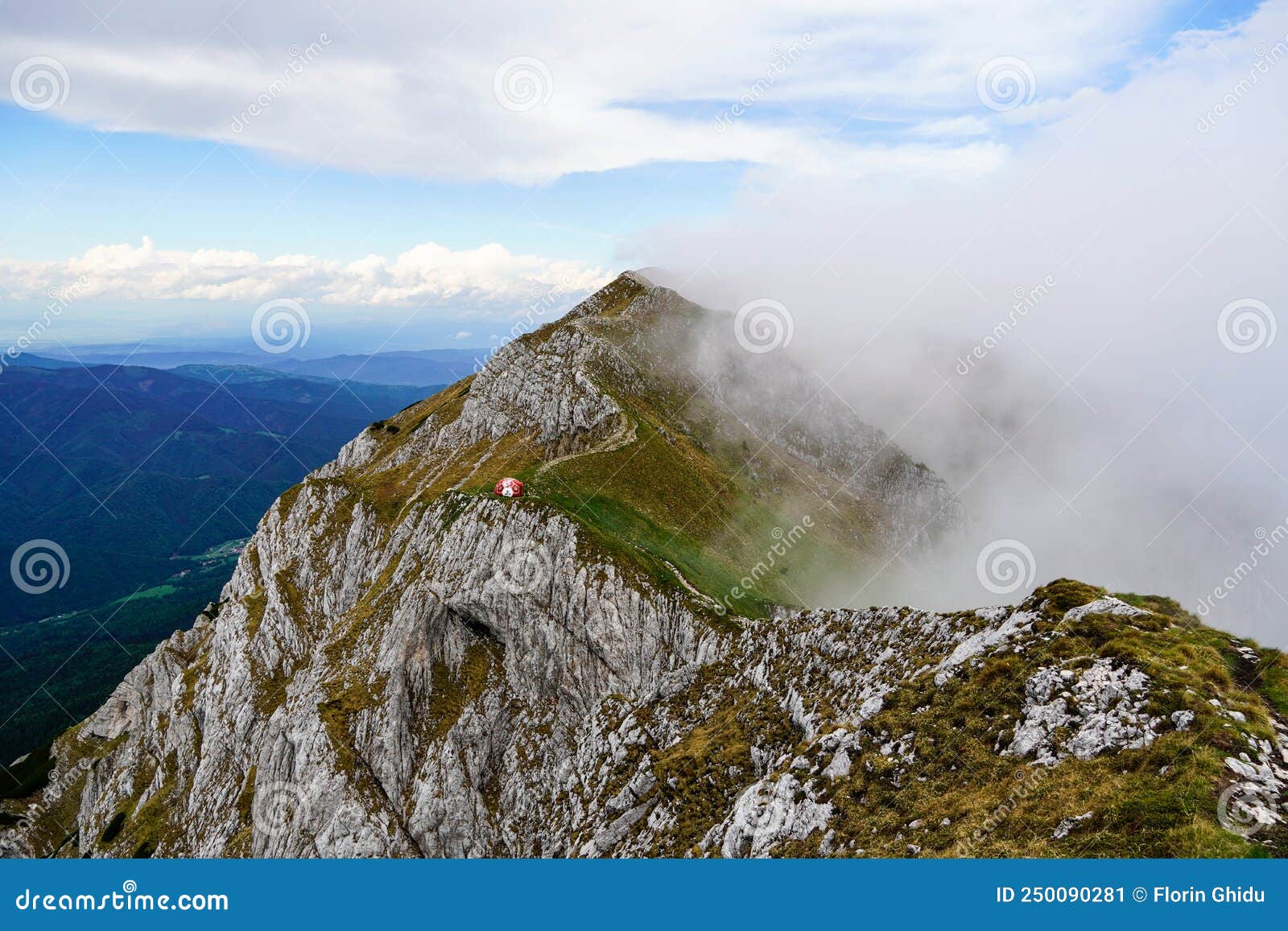 Grind Saddle, Piatra Craiului Mountains, Romania Stock Image - Image of ...