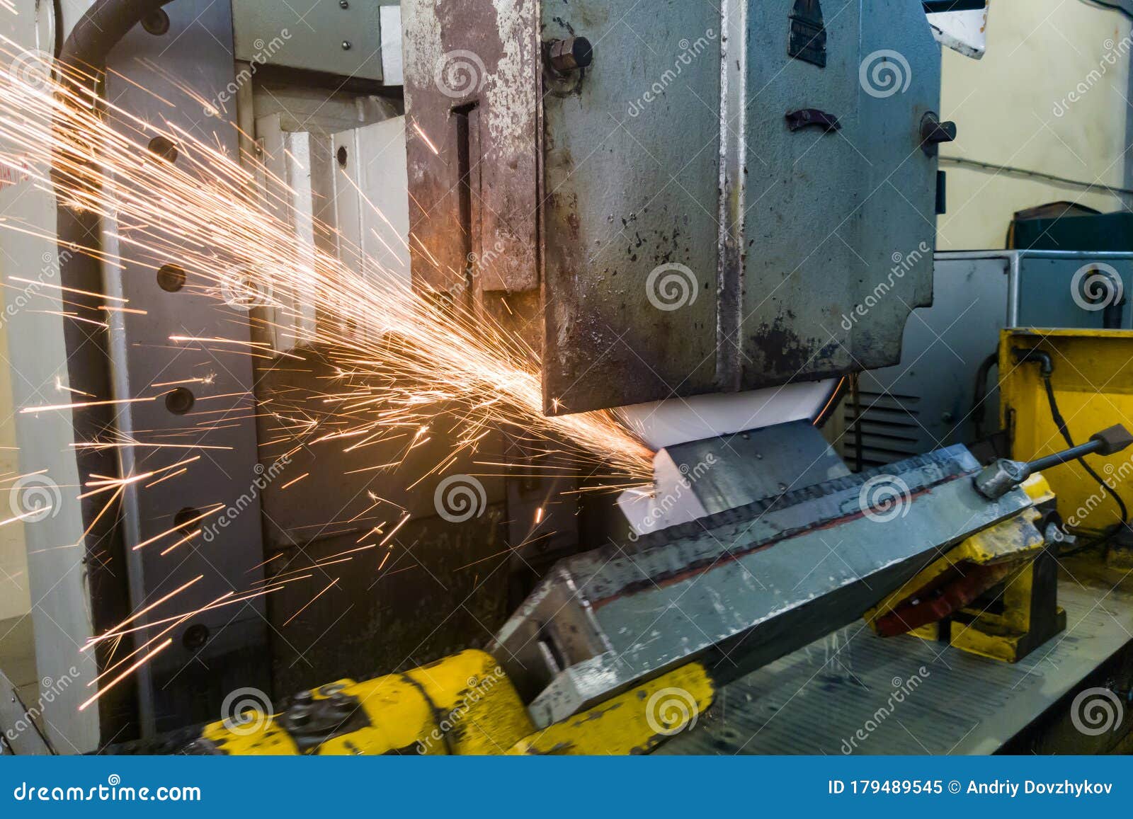 Grinding on a Magnetic Turntable on a Surface Grinding Machine ...