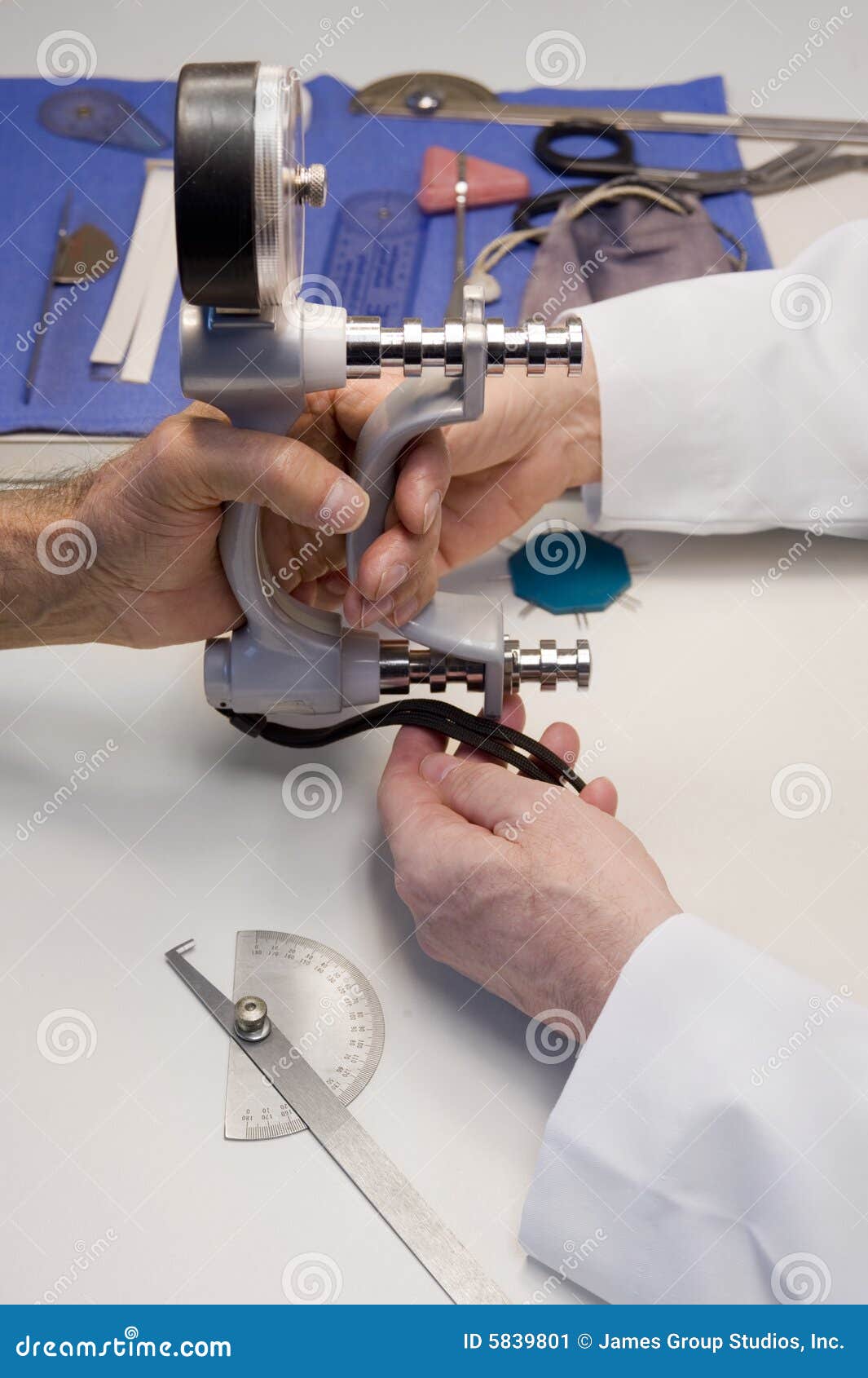 Grip Test stock image. Image of tunnel, exam, patient - 5839801