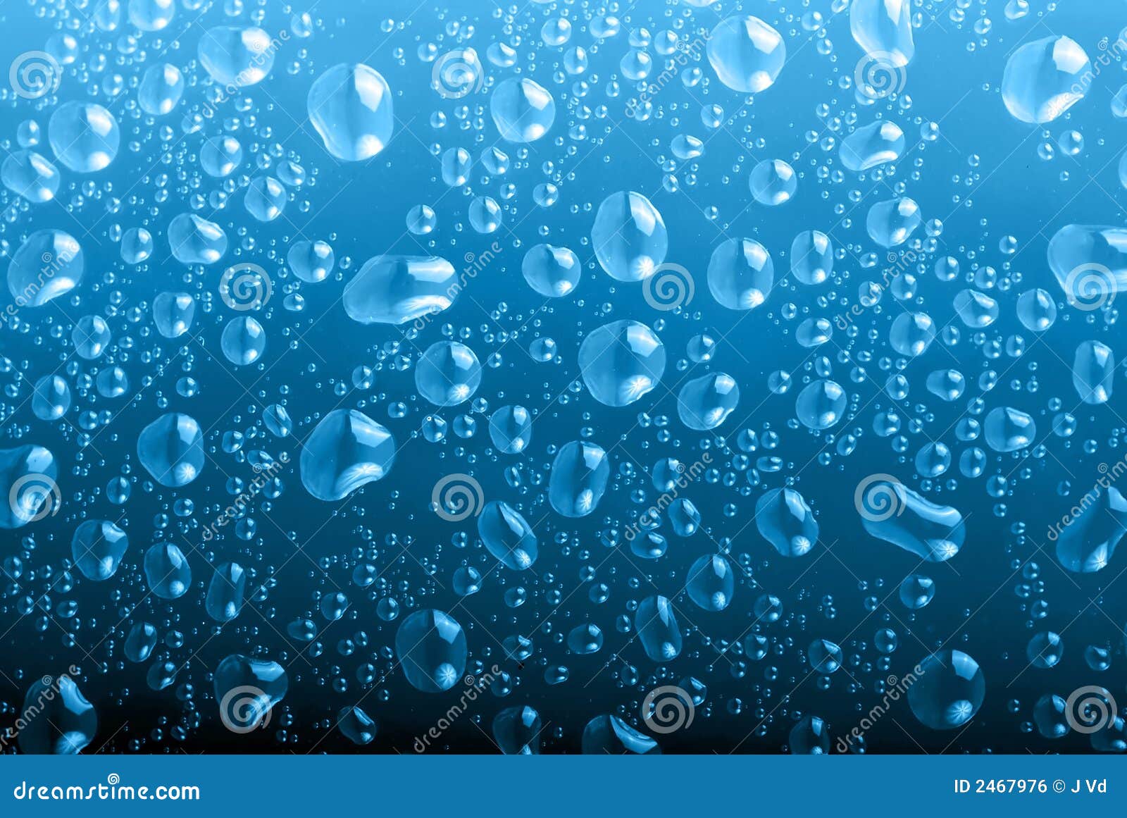 Große Und Kleine Wassertropfen Stockfoto - Bild von auszug, blau: 2467976