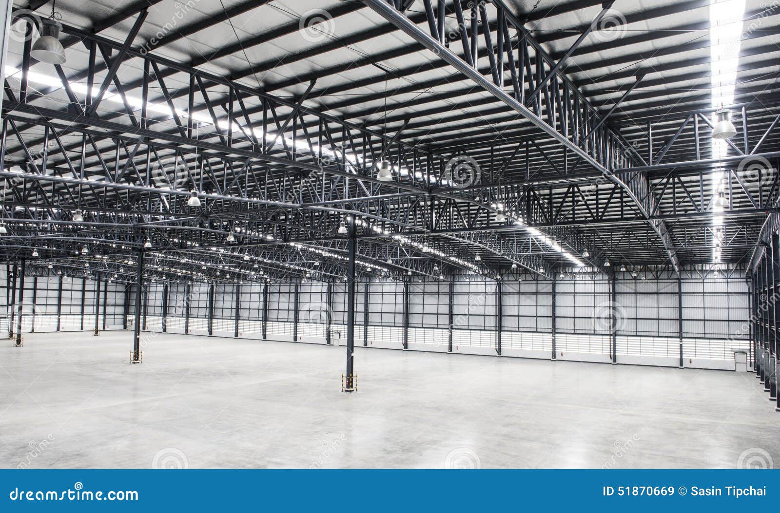 Großes Modernes Leeres Lagerhaus Stockbild - Bild von verpacken, aufbau ...