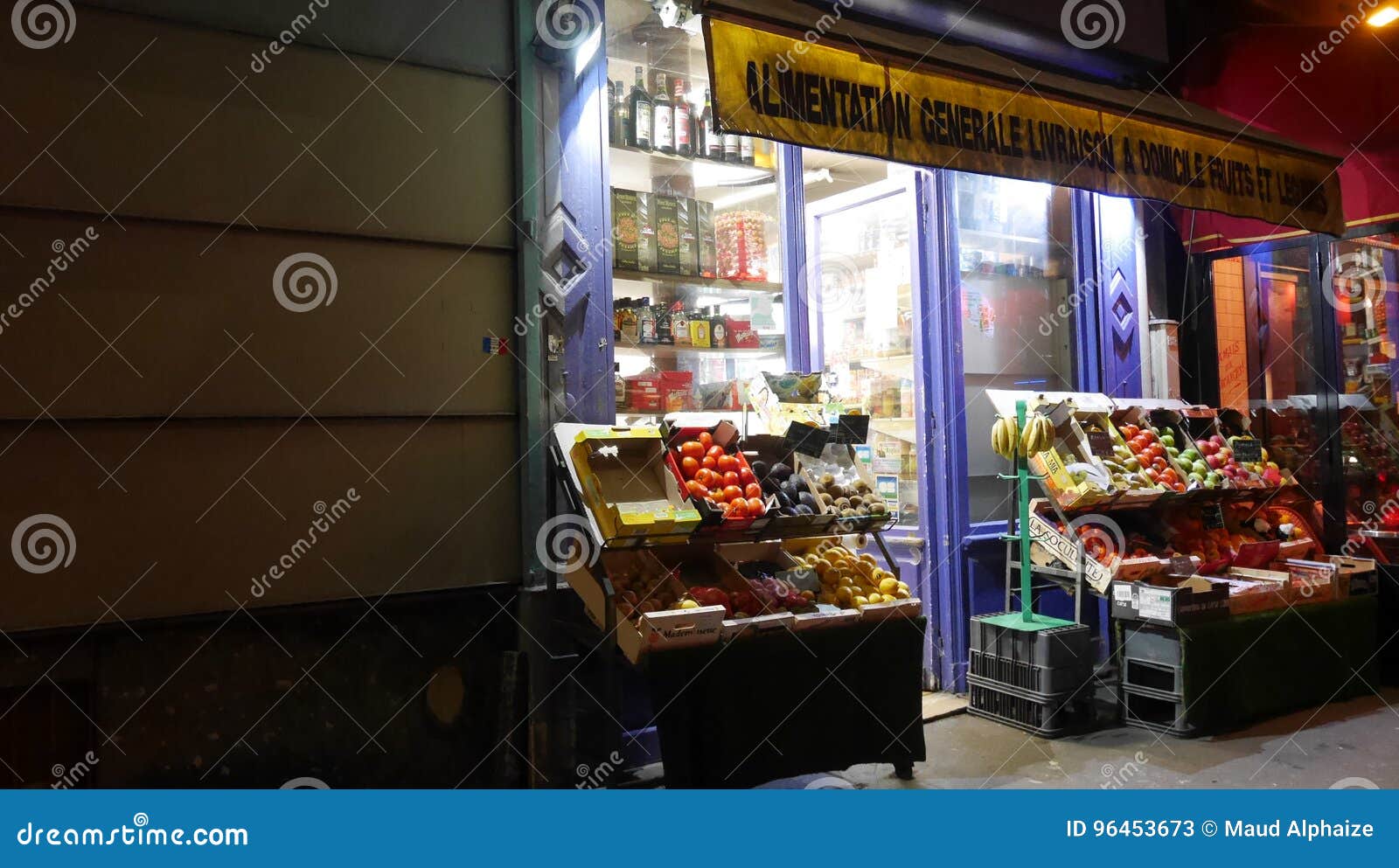Grocery at night editorial stock photo. Image of open - 96453673