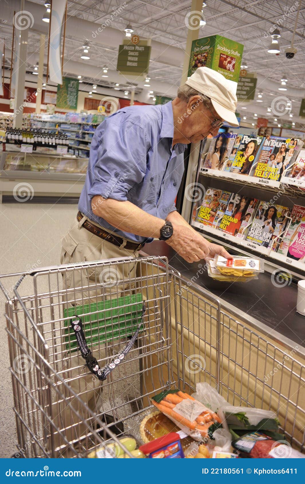 Grocery Store Check Out Line Editorial Photo - Image of purchases, rack ...