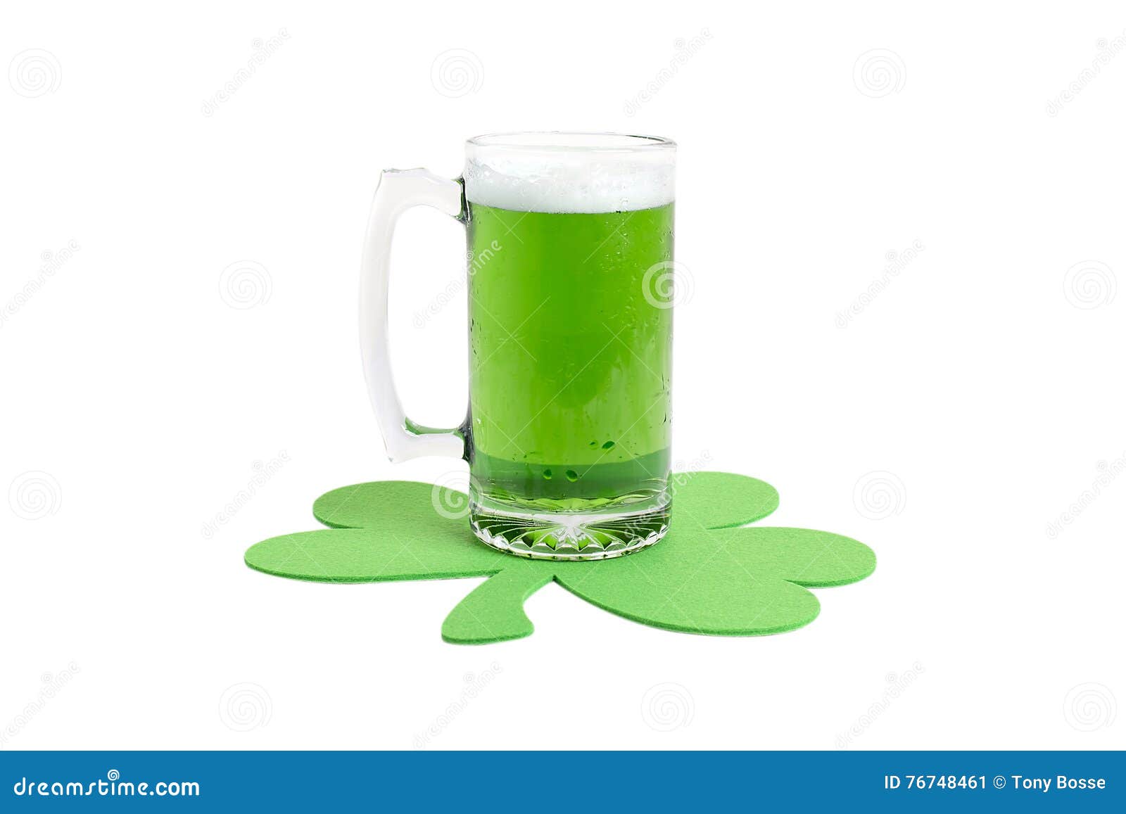 Groen bier stock afbeelding. Image of traditie, bier - 76748461