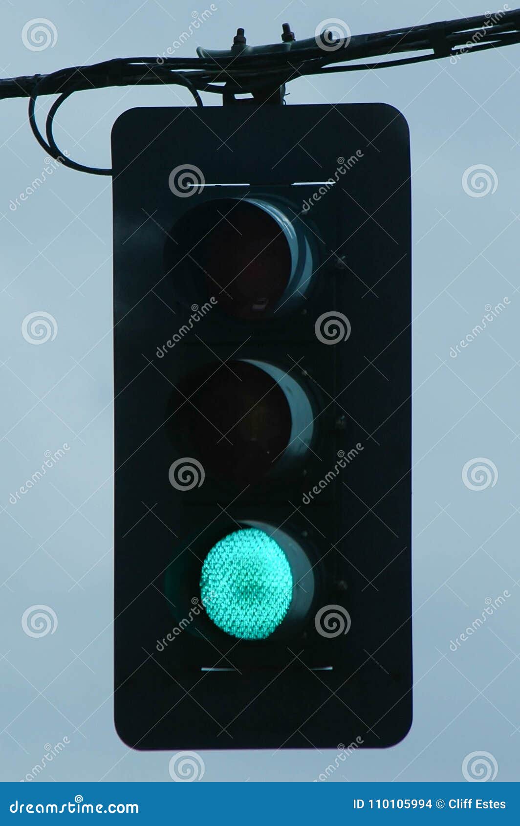 Groen verkeerslicht stock foto. Image of straat, voorzichtigheid ...