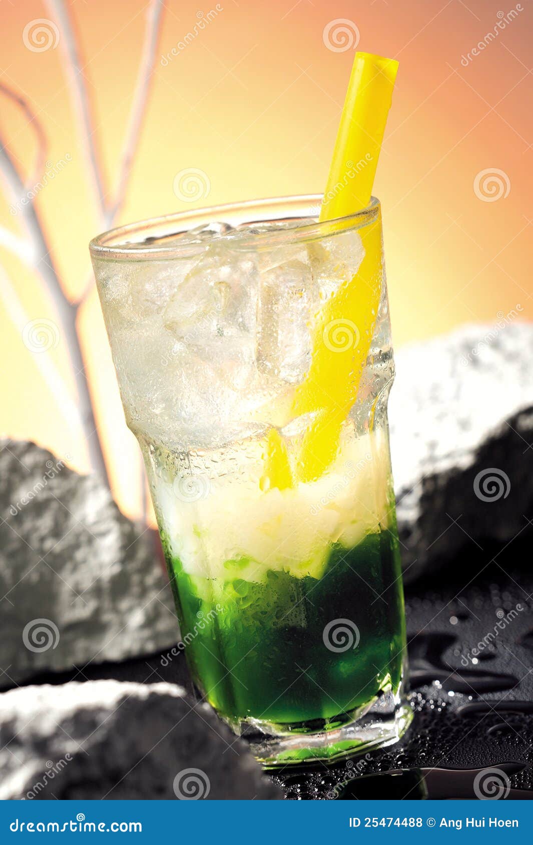 Groene Cocktail stock foto. Image of koude, staaf, kroeg - 25474488